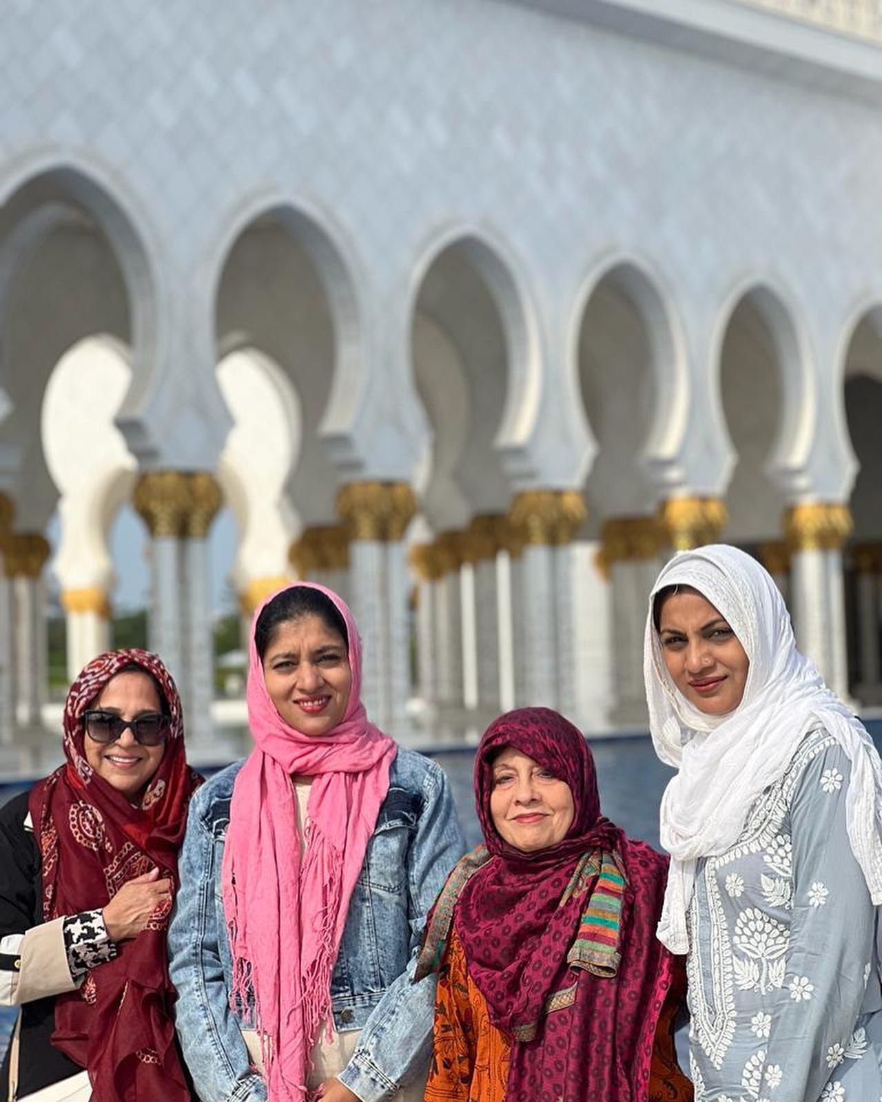 Abu Dhabi Diary – A Visit to Sheikh Zayed Grand Mosque Center - Lassi ...